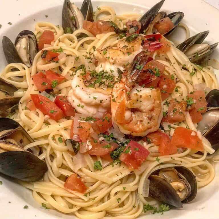 8 Best Seafood Restaurants in Rochester, NY 2023