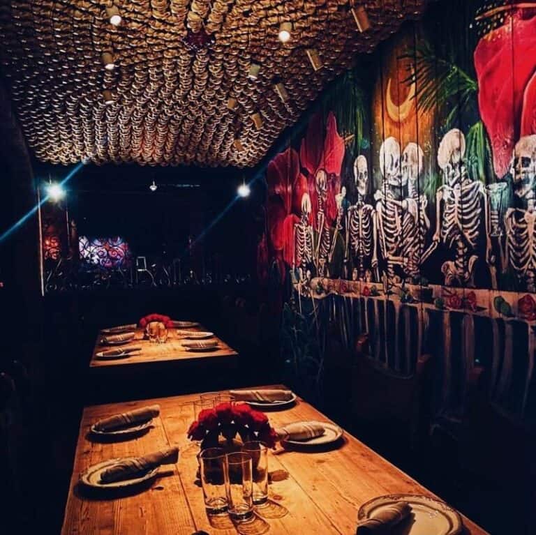 15 Most Fun Restaurants in Boston (2023 Update)