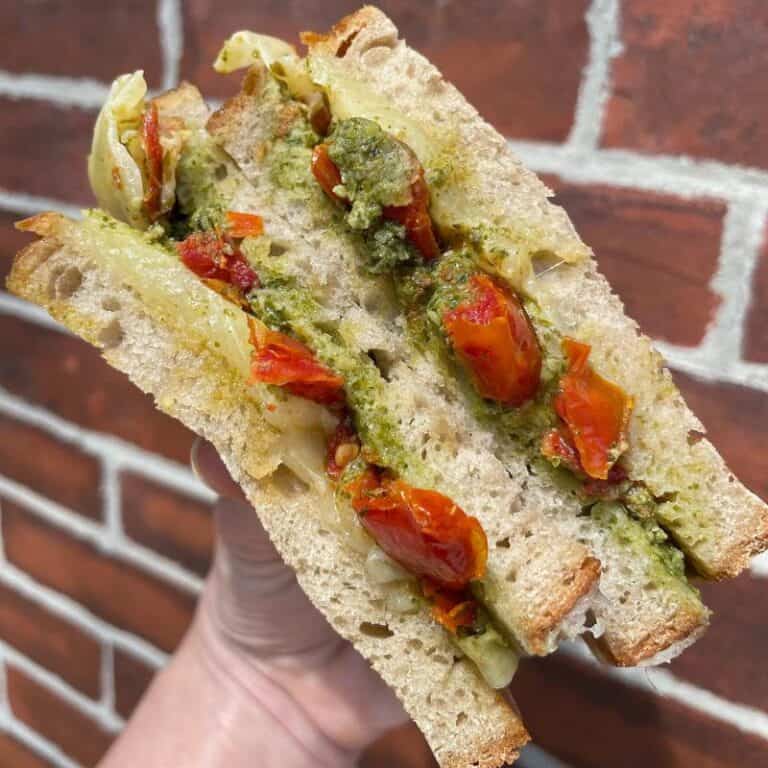 10 Fast Food Restaurants Serve Breakfast All Day