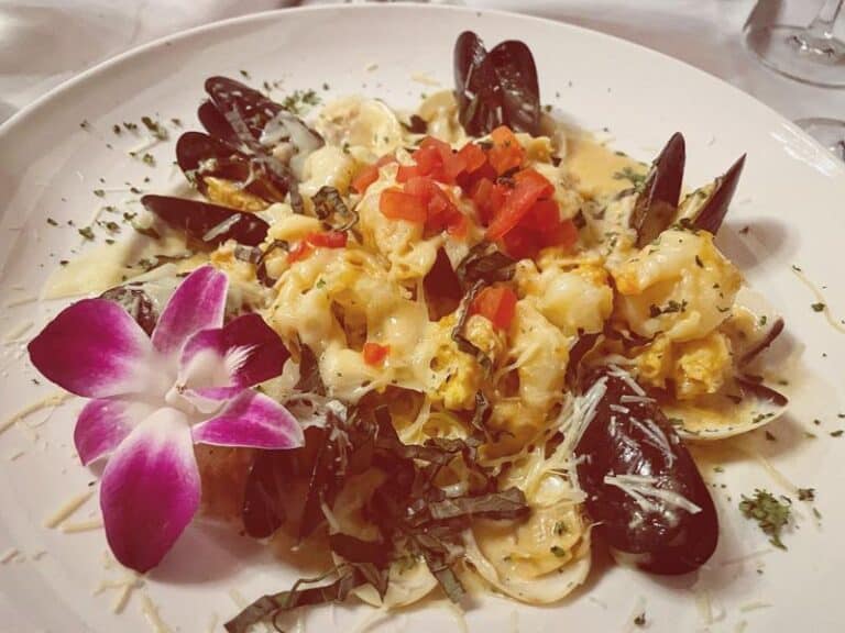 16 Best Restaurants on Sanibel Island on the Water