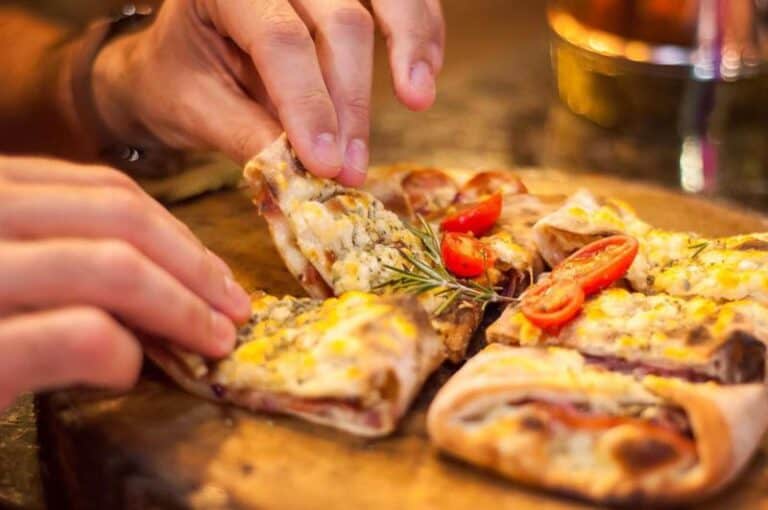 What Is Brooklyn Style Pizza? Recipe, & Where to Eat