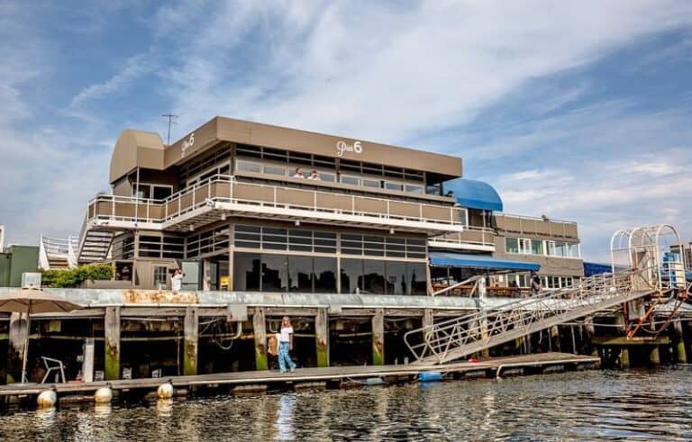 14 Best Waterfront Restaurants in Boston 2023
