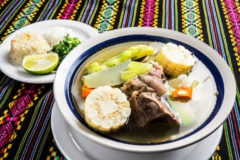 18 Popular Guatemalan Foods to Try